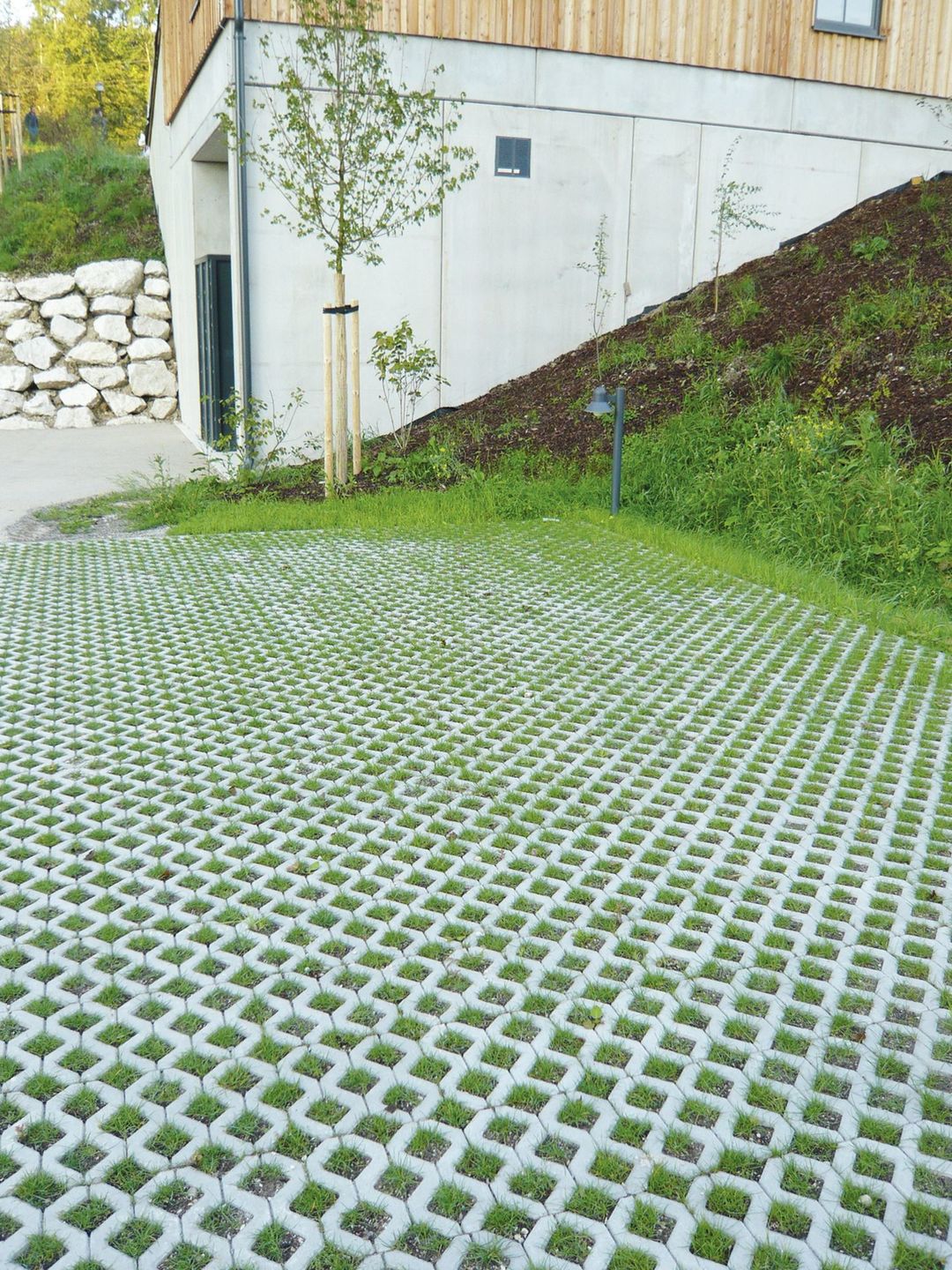 Rasengitterstein - Pflastersteine - Gartenbaustoffe - Ramböck