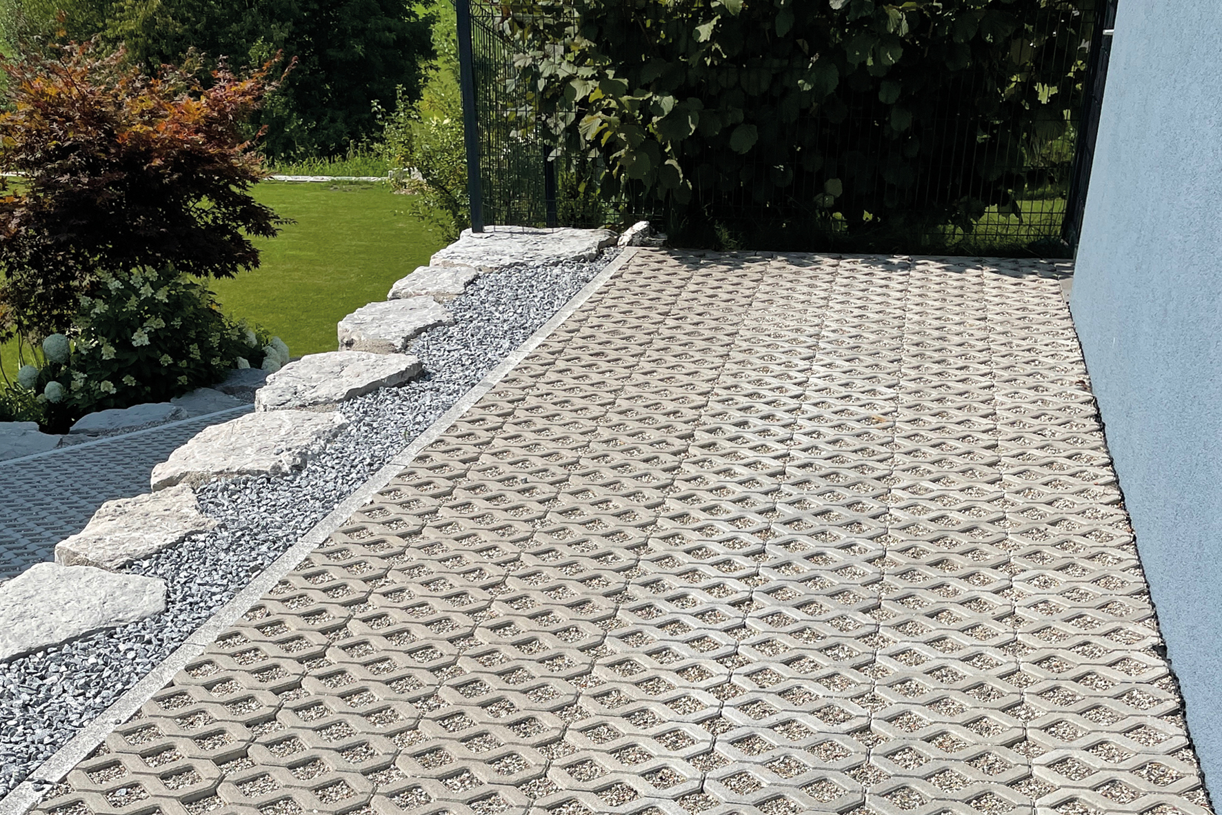 Rasengitterstein - Pflastersteine - Gartenbaustoffe - Ramböck