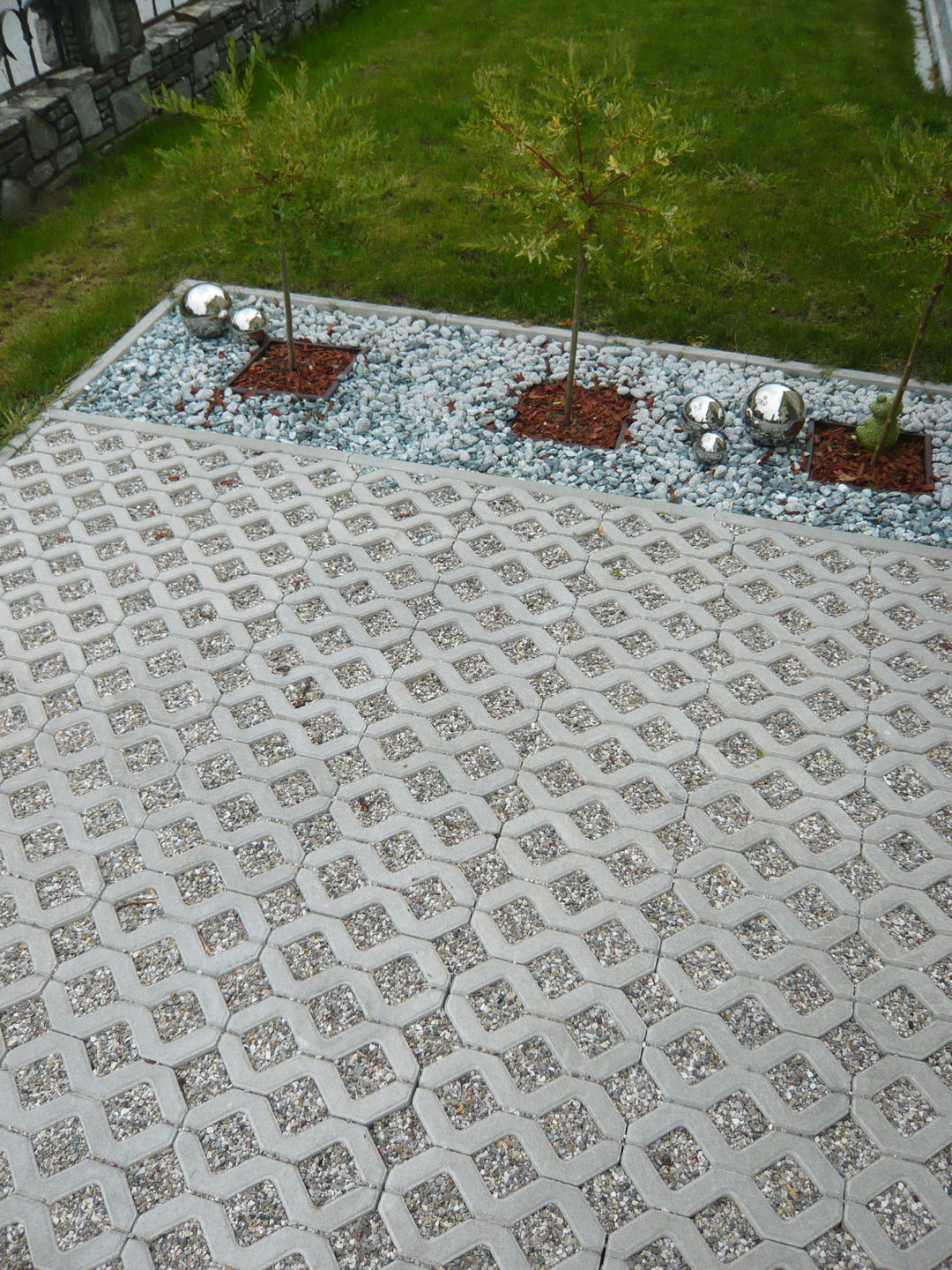 Rasengitterstein - Pflastersteine - Gartenbaustoffe - Ramböck