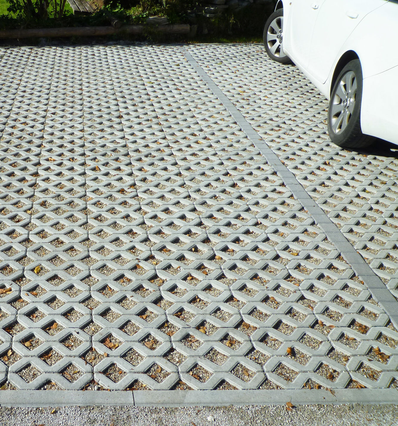 Rasengitterstein - Pflastersteine - Gartenbaustoffe - Ramböck